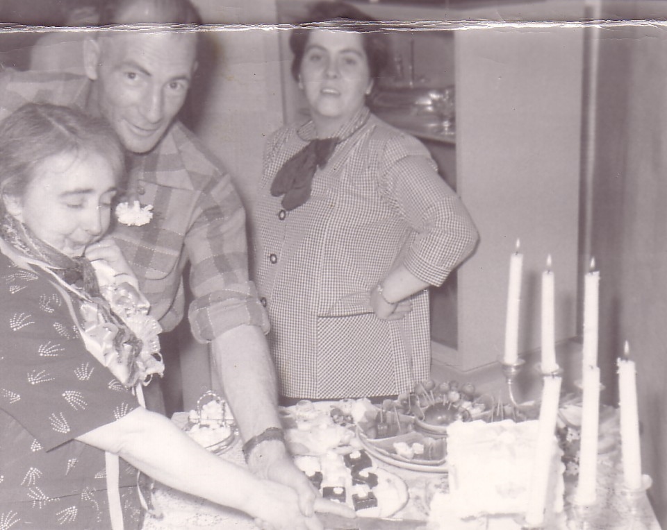 Sentimental Saturday – John and Agnes Hadden’s 25th Anniversary – Ian ...